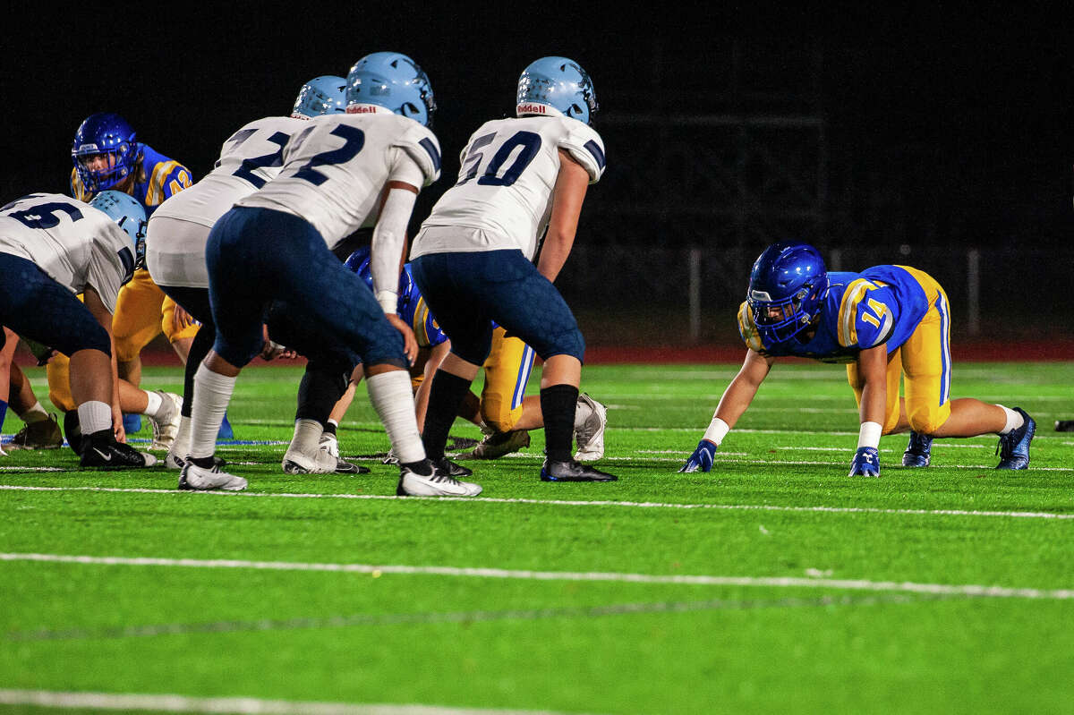 PHOTOS: Midland clashes with Waterford Mott in district final