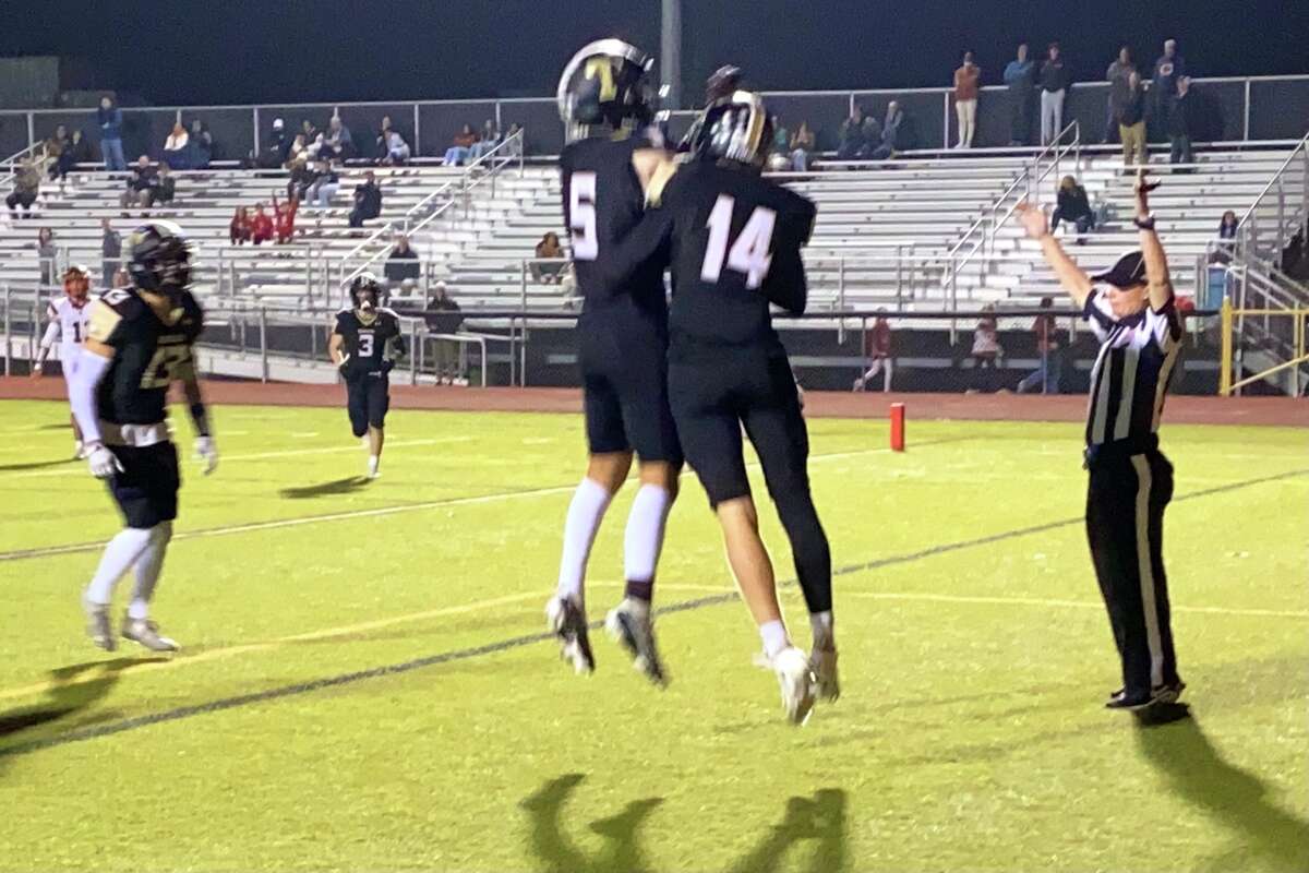 Trumbull moves to 6-2 with win over Ridgefield in Connecticut high ...