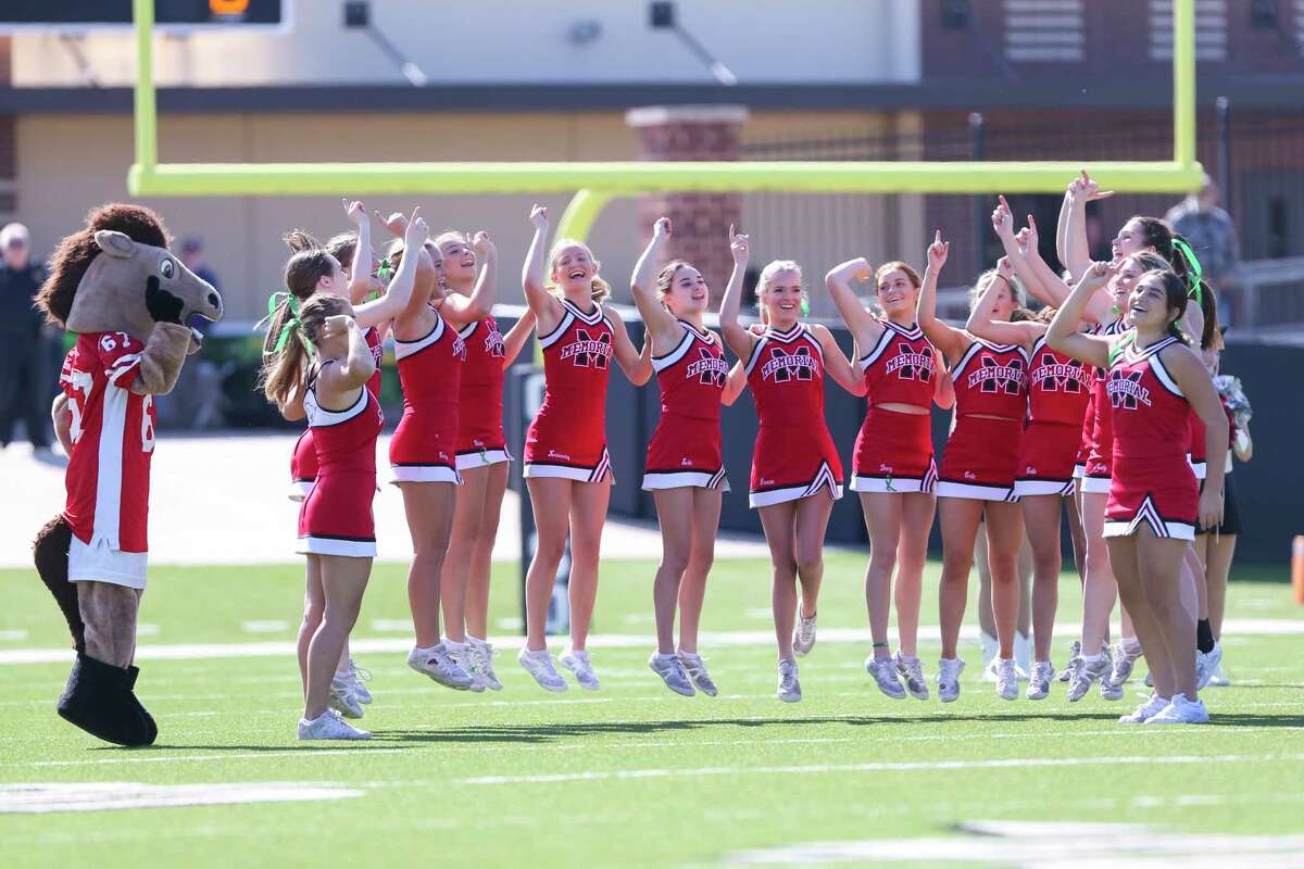Cy-Fair Bobcats defeat Memorial Mustangs, clinch district