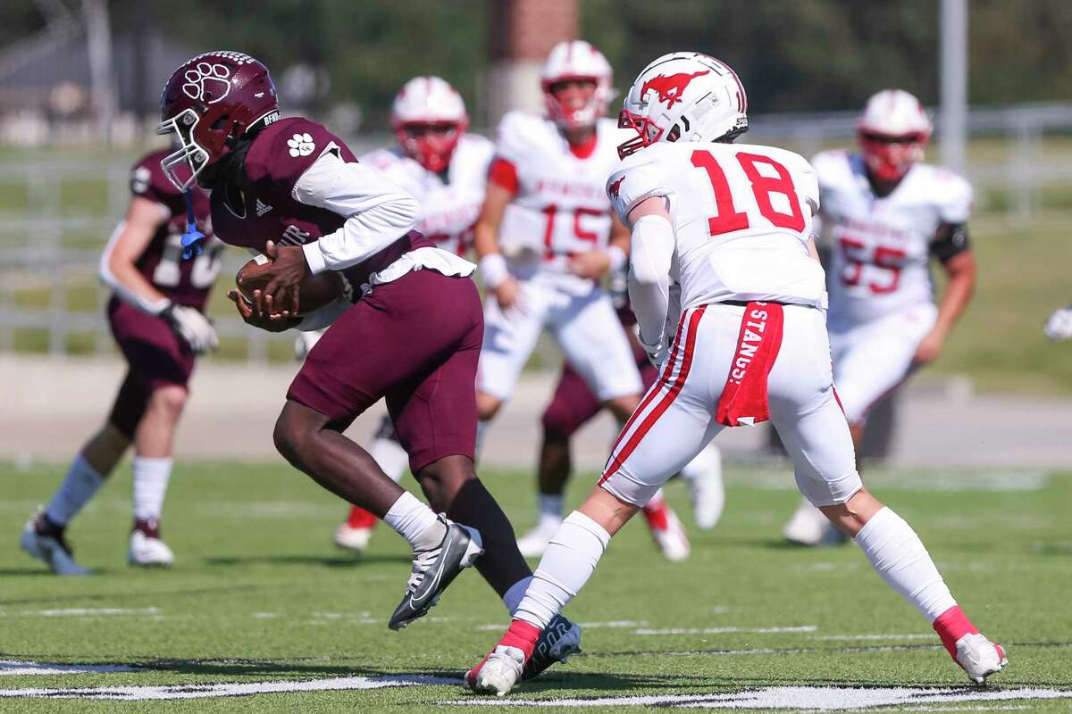 Cy-Fair Bobcats defeat Memorial Mustangs, clinch district