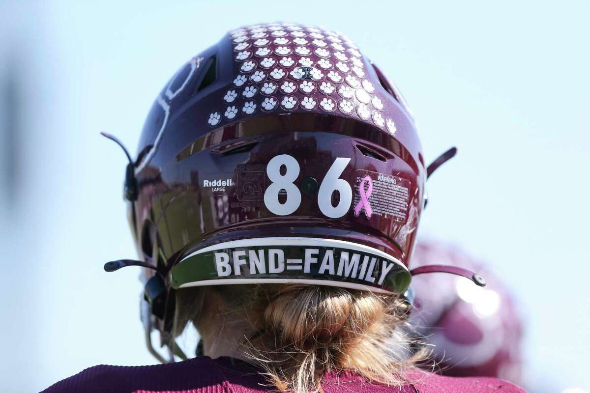 Cy-Fair Bobcats defeat Memorial Mustangs, clinch district