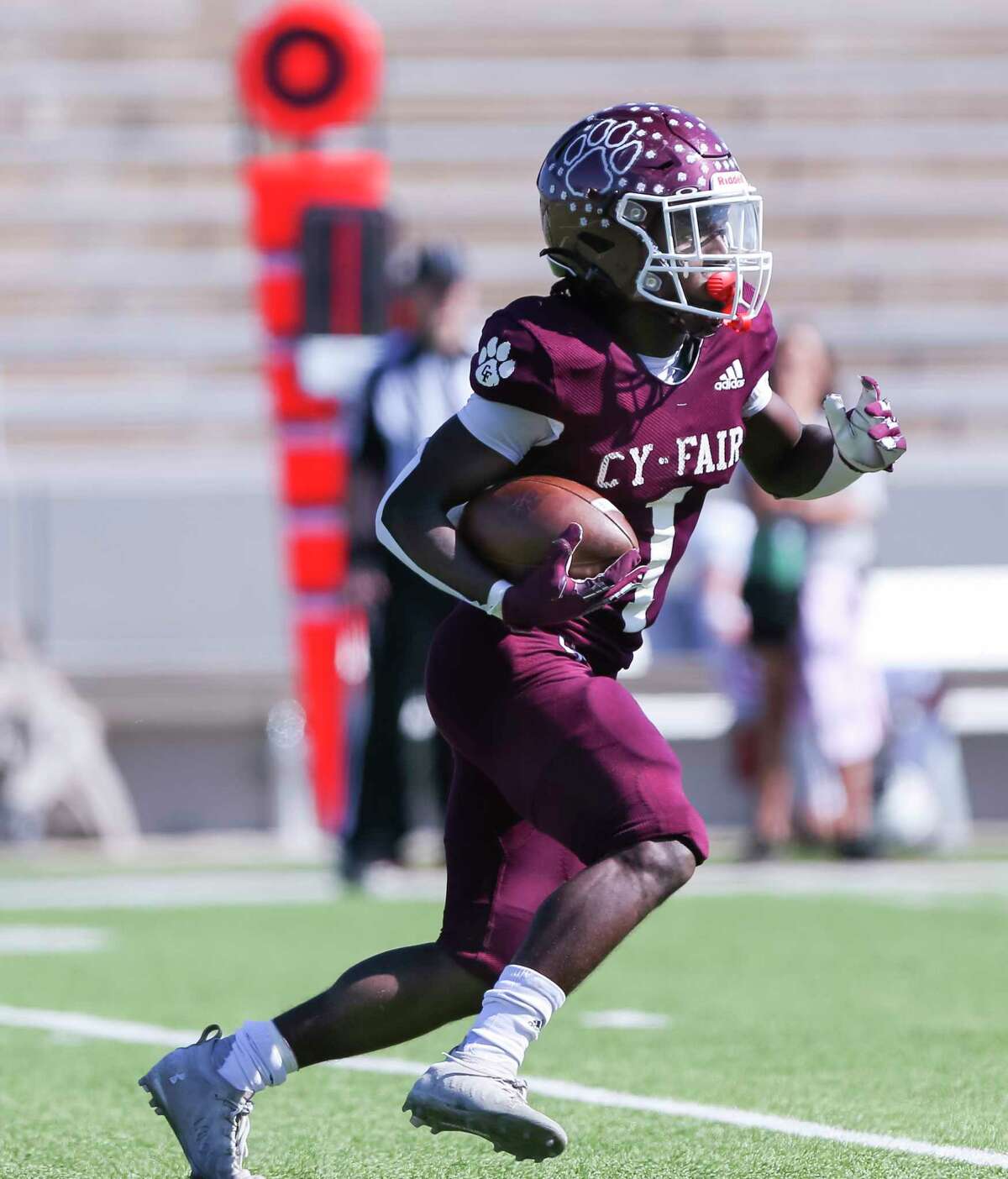 Cy-Fair Bobcats defeat Memorial Mustangs, clinch district