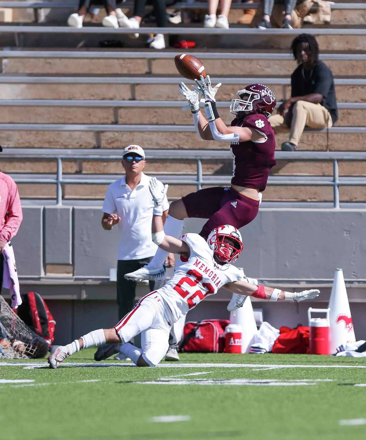 Cy-Fair Bobcats defeat Memorial Mustangs, clinch district