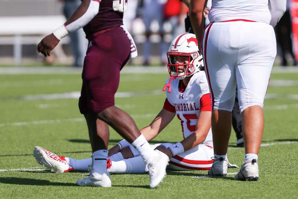 Cy-Fair Bobcats defeat Memorial Mustangs, clinch district