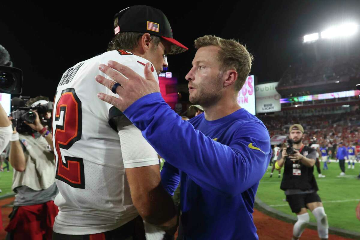 Tom Brady first in NFL to reach 100K passing yards in Bucs' win