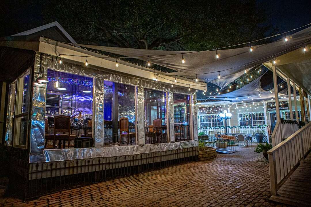 Patio restaurants and bars in Katy, Kingwood, other Houston suburbs
