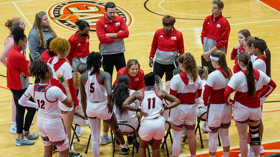 SIUE women's basketball embarking on once-in-a-lifetime trip