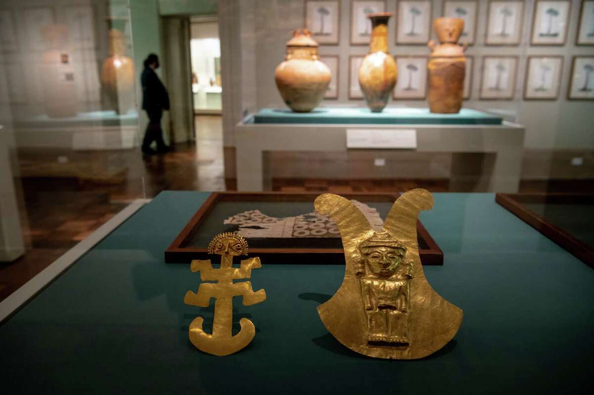 400 golden works of Indigenous Colombian art fill new MFAH cases