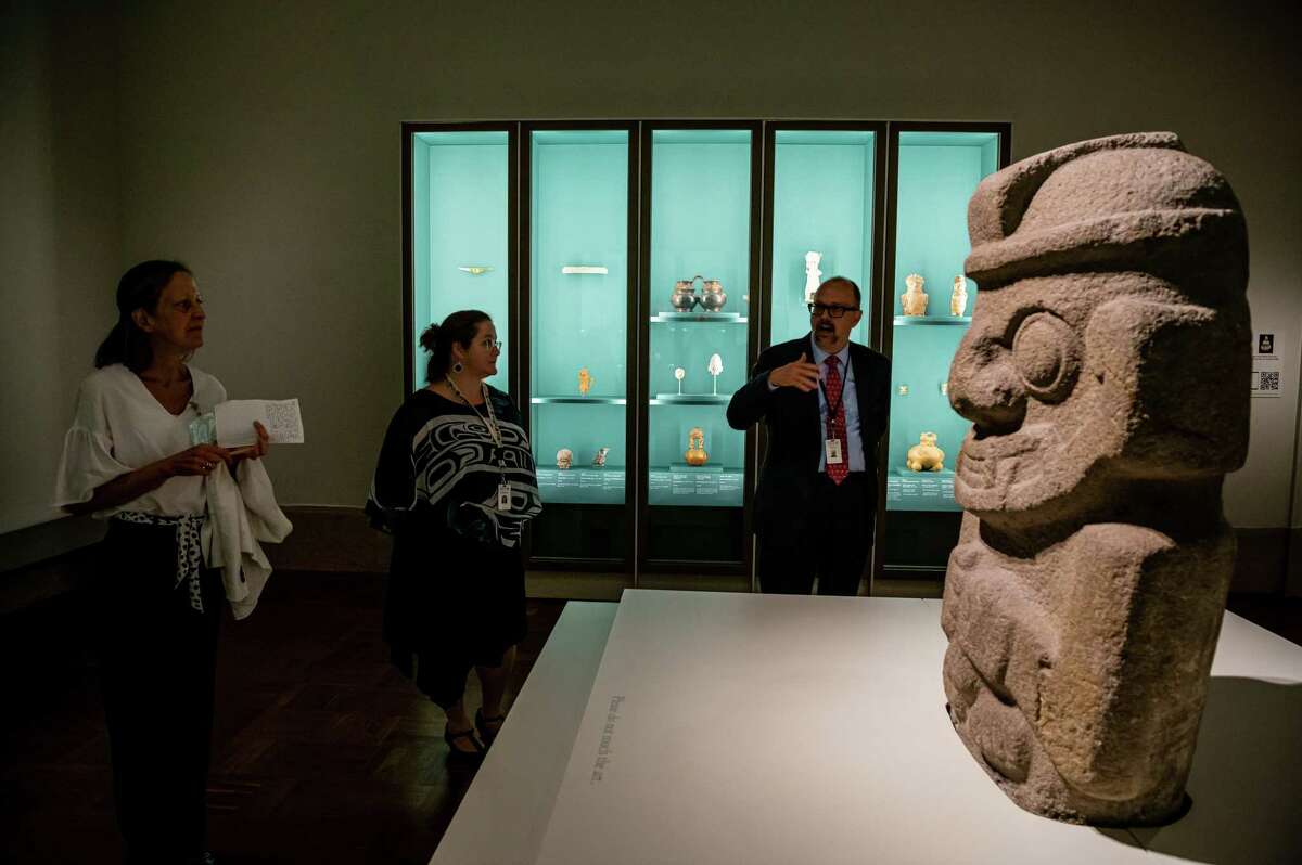 400 golden works of Indigenous Colombian art fill new MFAH cases