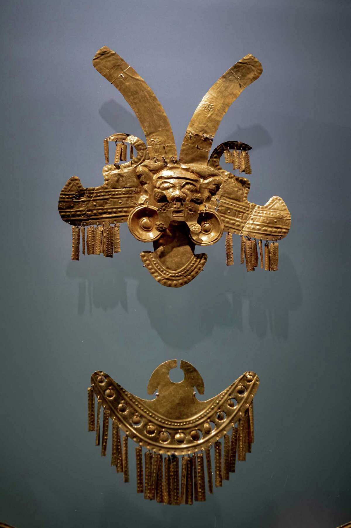 400 golden works of Indigenous Colombian art fill new MFAH cases