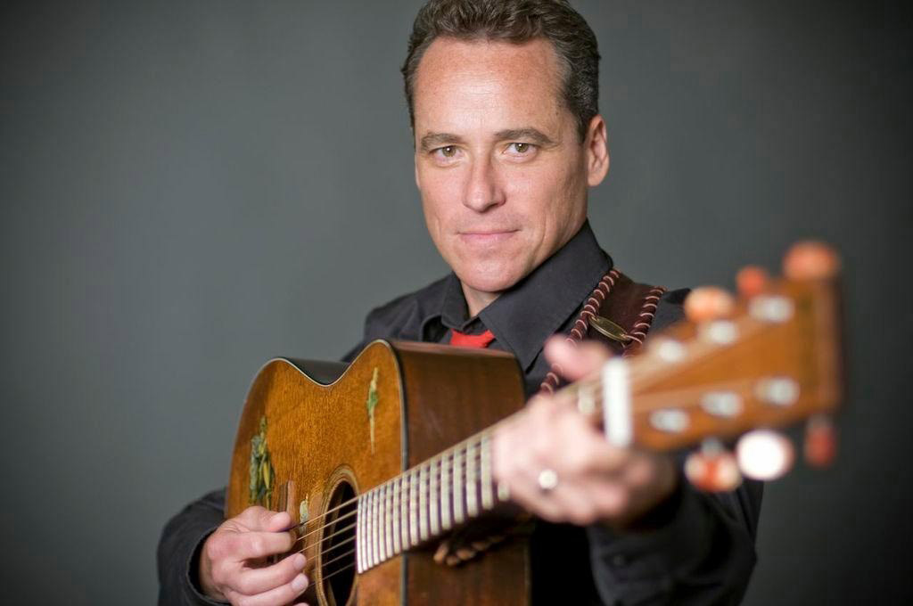 Singer Monte Warden, who co-wrote George Strait's 'Desperately ...