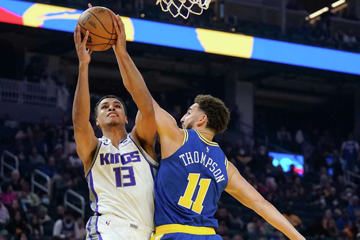 Stephen Curry ends Warriors’ losing streak, drops 47 to top Kings