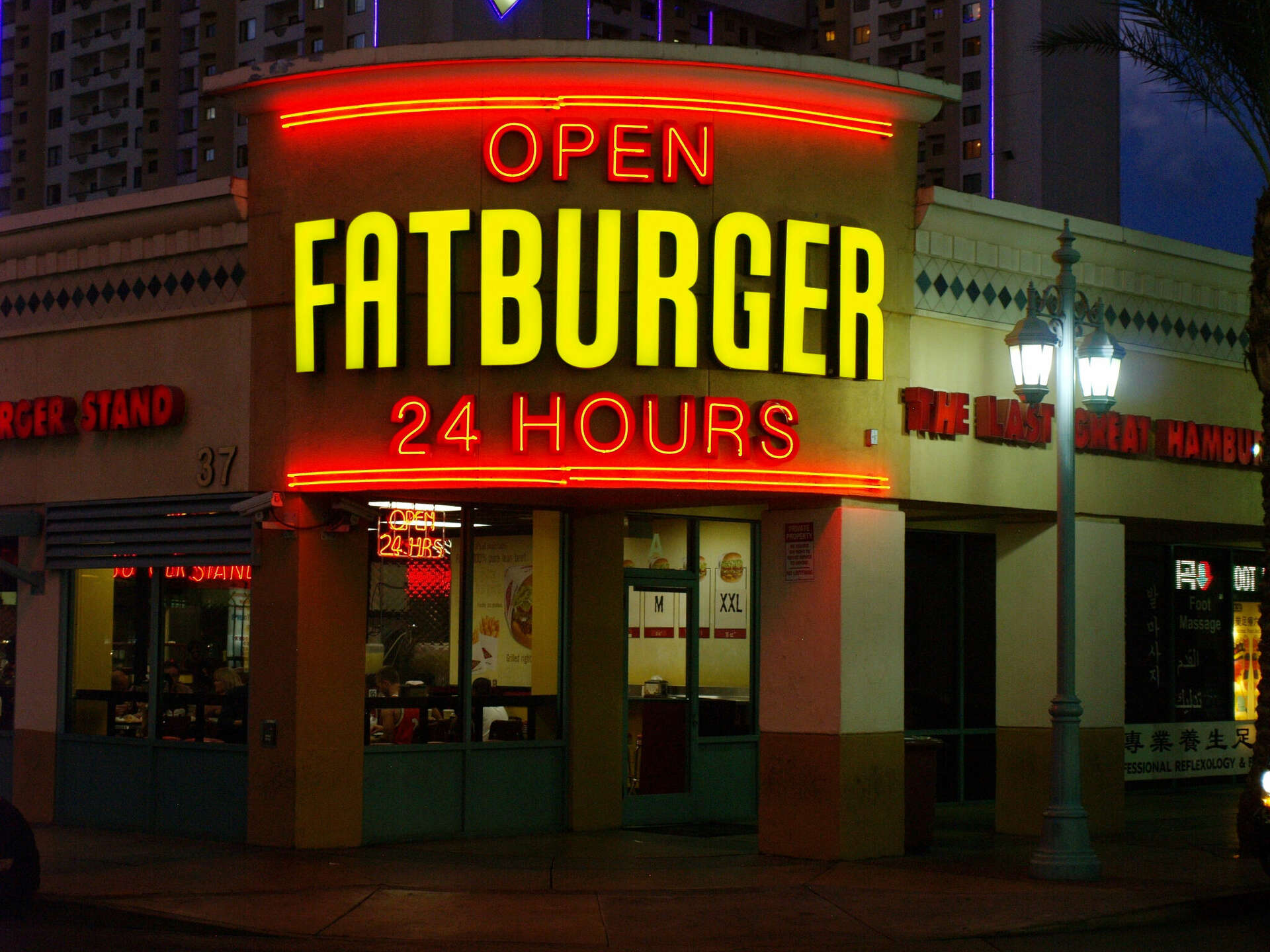 Fatburger, Round Table Pizza announce New Braunfels spots