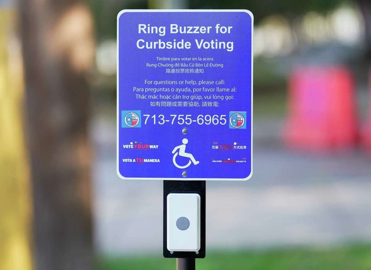 Parts of Houston with low vehicle access have no polling locations