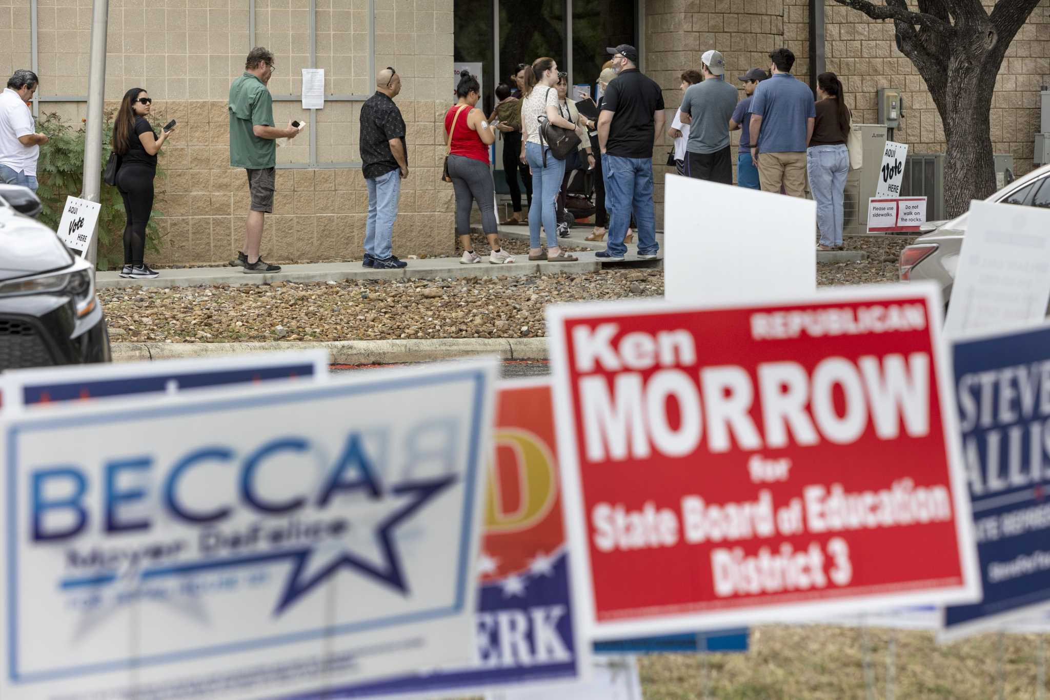 Power outages, long lines seen in Texas on Election Day
