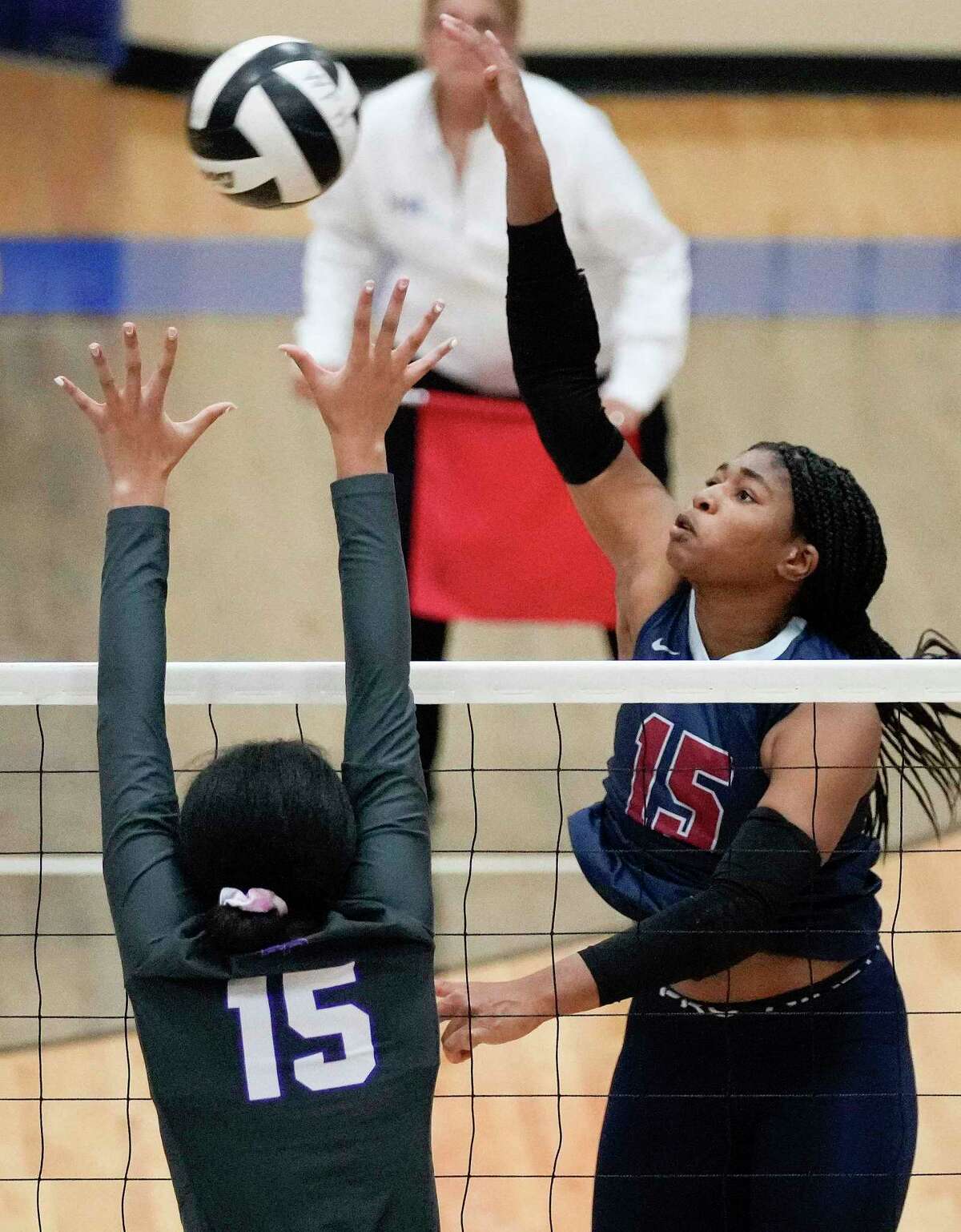 High school volleyball: Tompkins tops Ridge Point, into regional