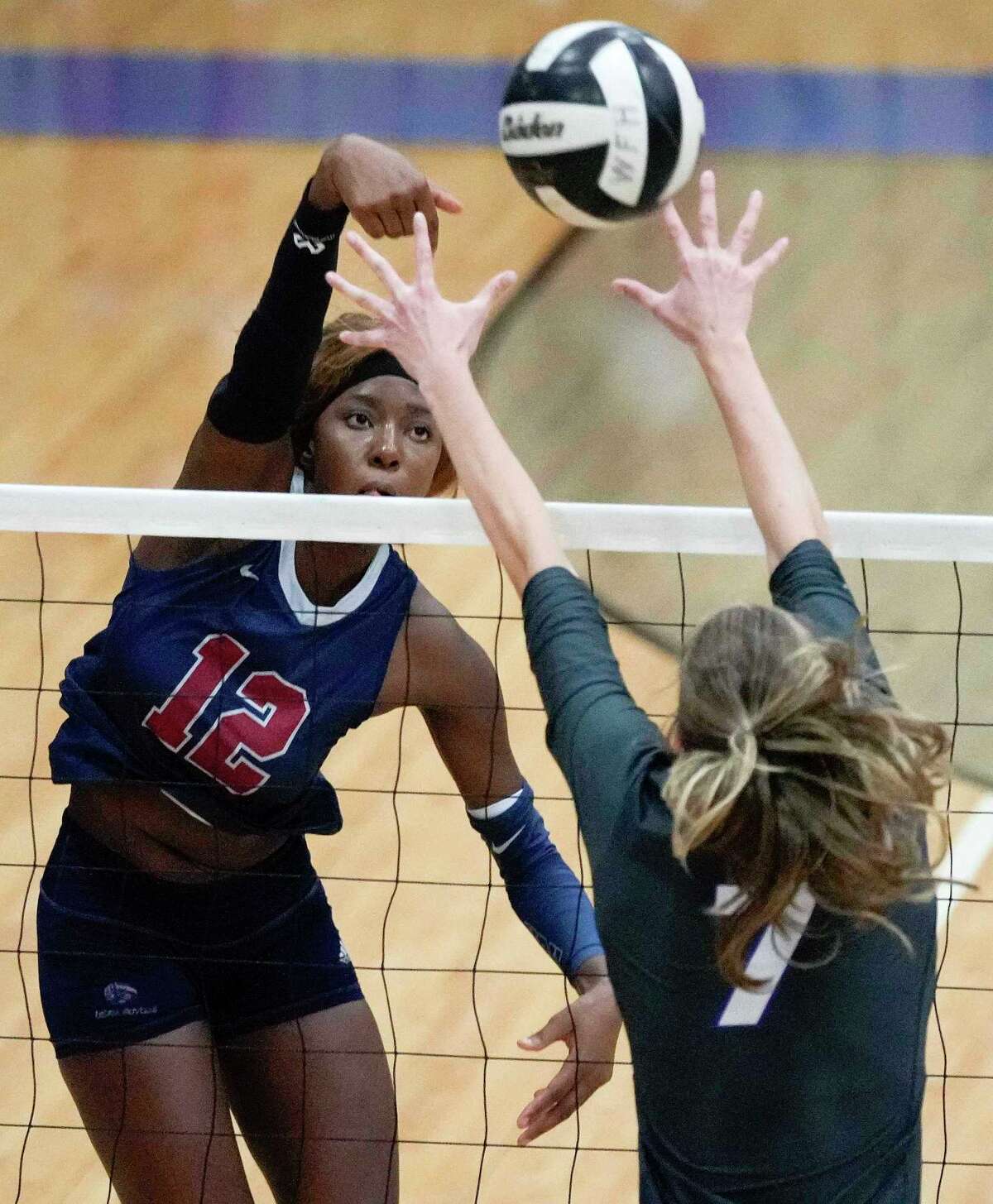 High school volleyball: Tompkins tops Ridge Point, into regional
