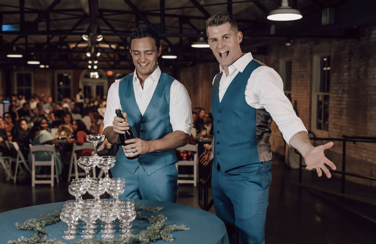 Former Houston TV reporters get network jobs, marry in Dallas