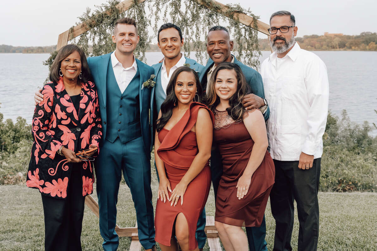 Former Houston TV reporters get network jobs, marry in Dallas