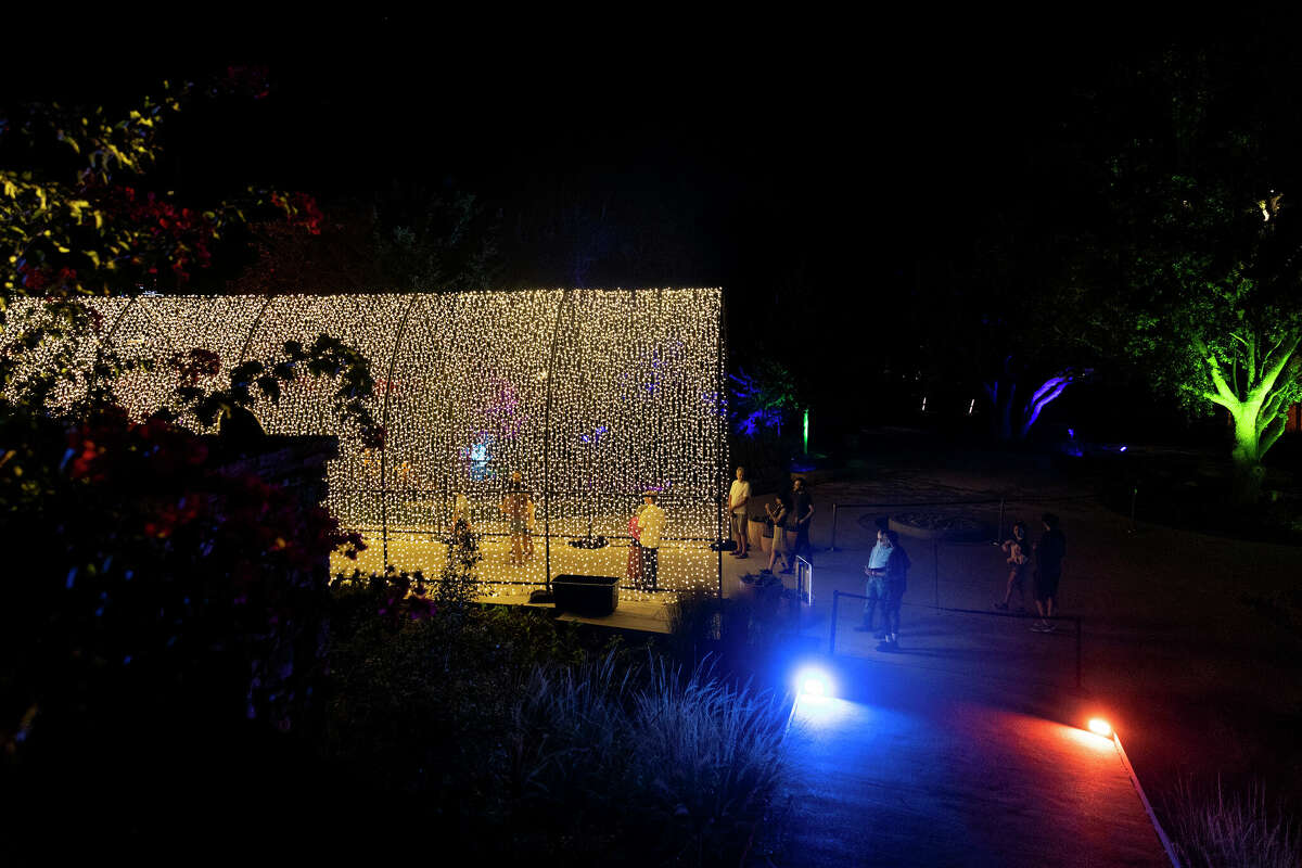 Sneak peek: 'Lightscape' returns to San Antonio Botanical Garden