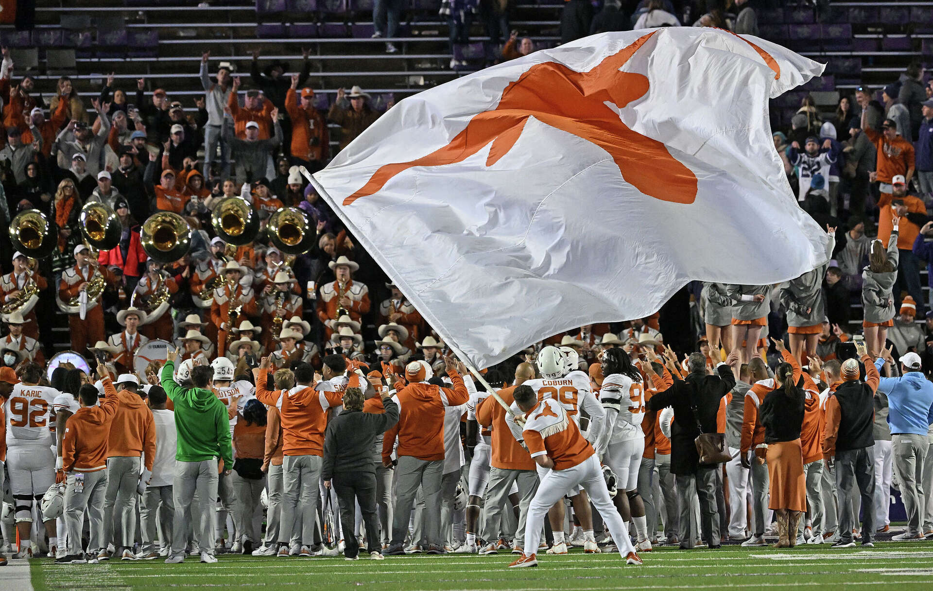 Texas Longhorns' NIL orgs merge to form Texas One Fund