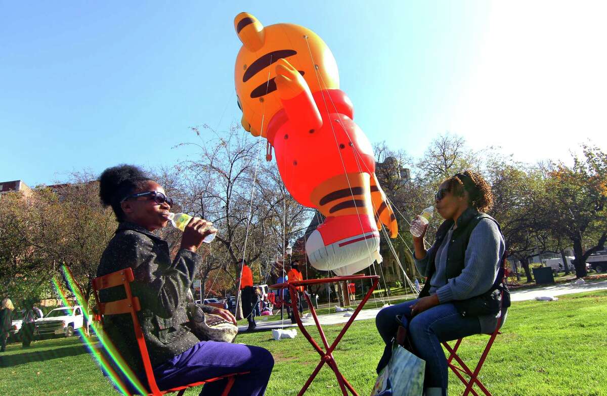 Volunteers learn to fly balloons for Stamford Thanksgiving parade
