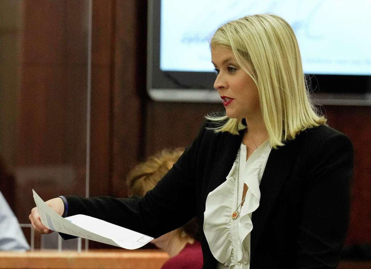 Murder trial over Houston police sergeant's death continues