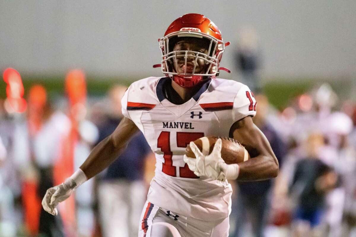 HS football playoffs: Manvel routs Waltrip to advance to area round