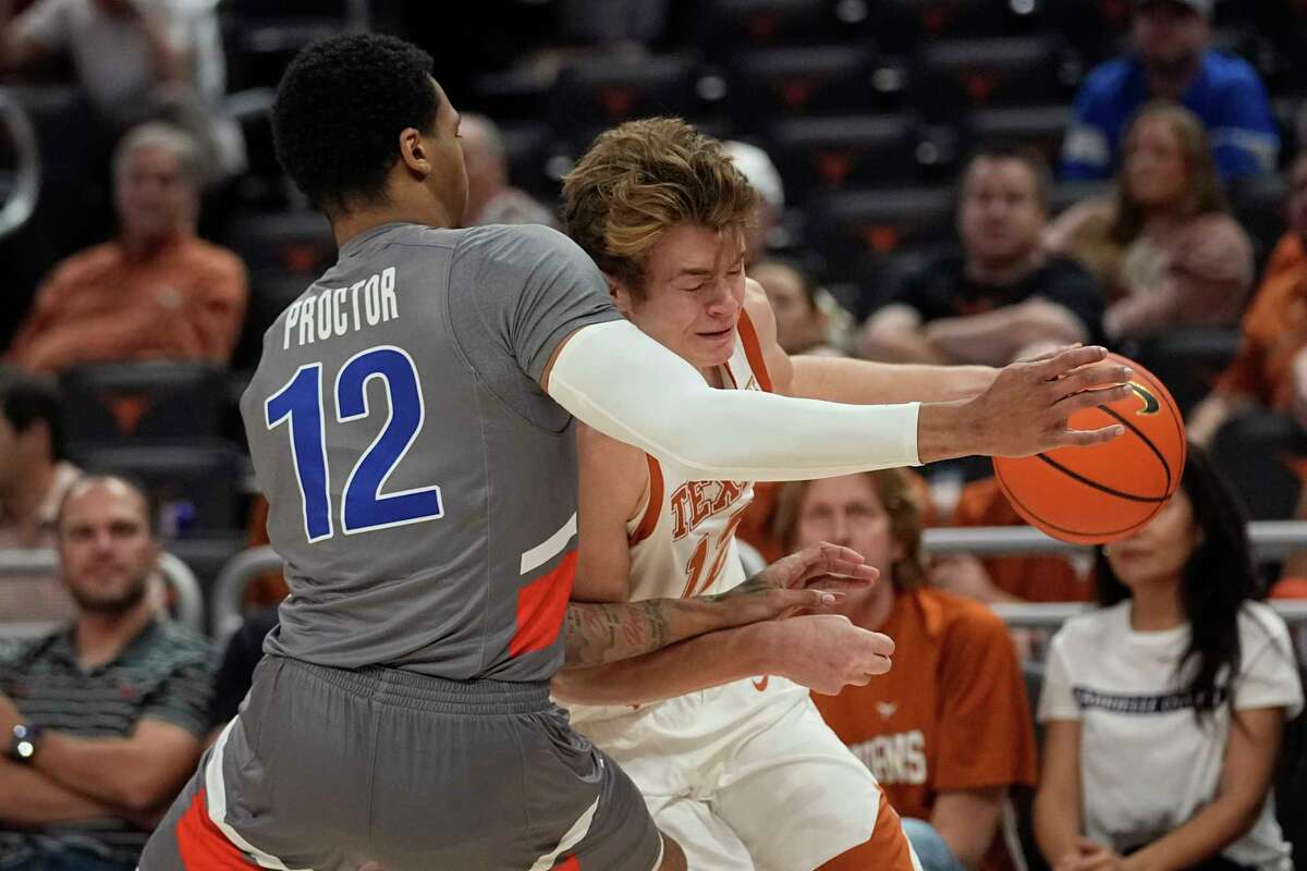 No. 12 Texas steamrolls Houston Christian to start 2-0