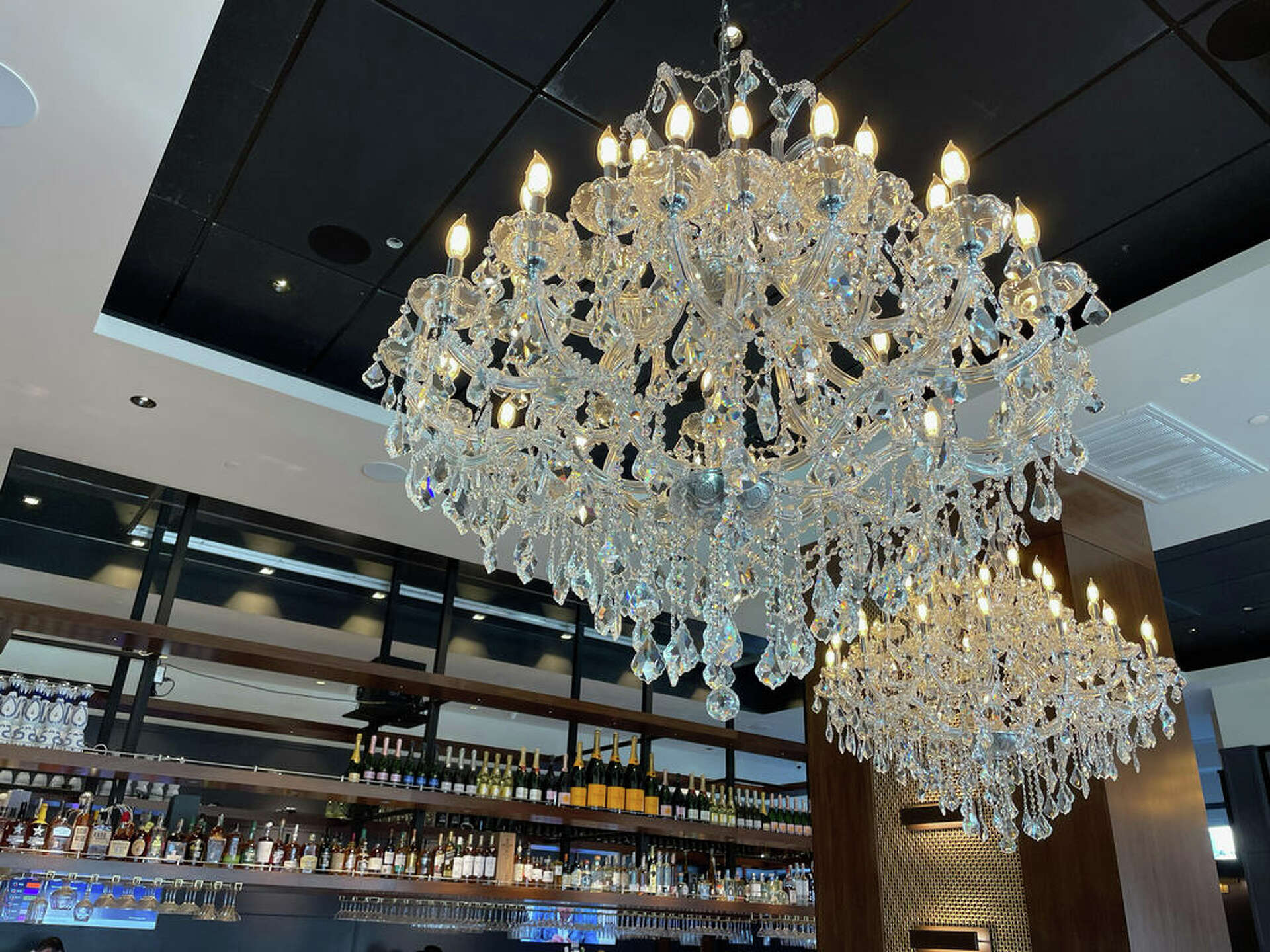 Popular Woodlands Italian restaurant Zanti opens in River Oaks