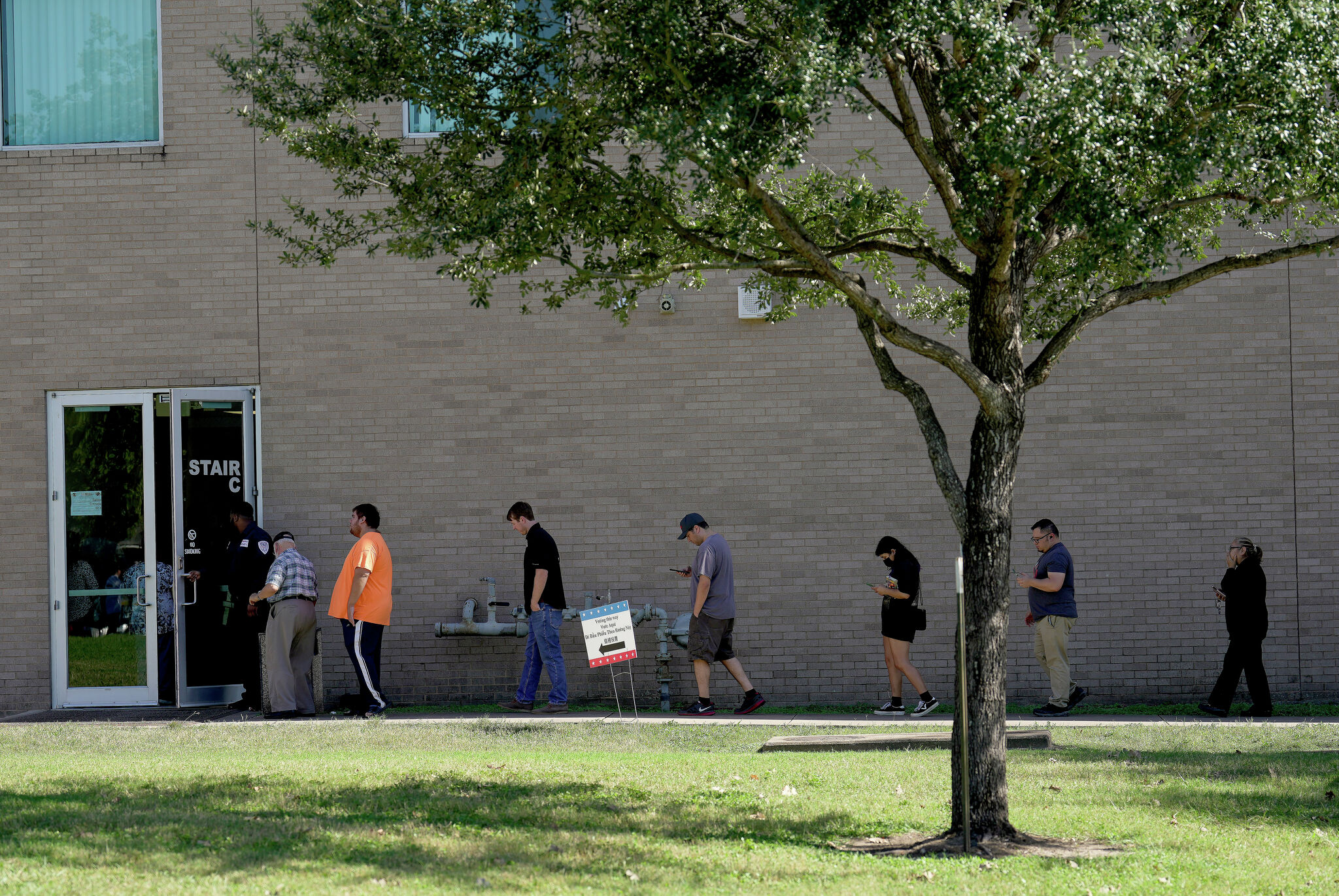 Houston mayoral runoff will be Dec. 9: Experts expect it may happen