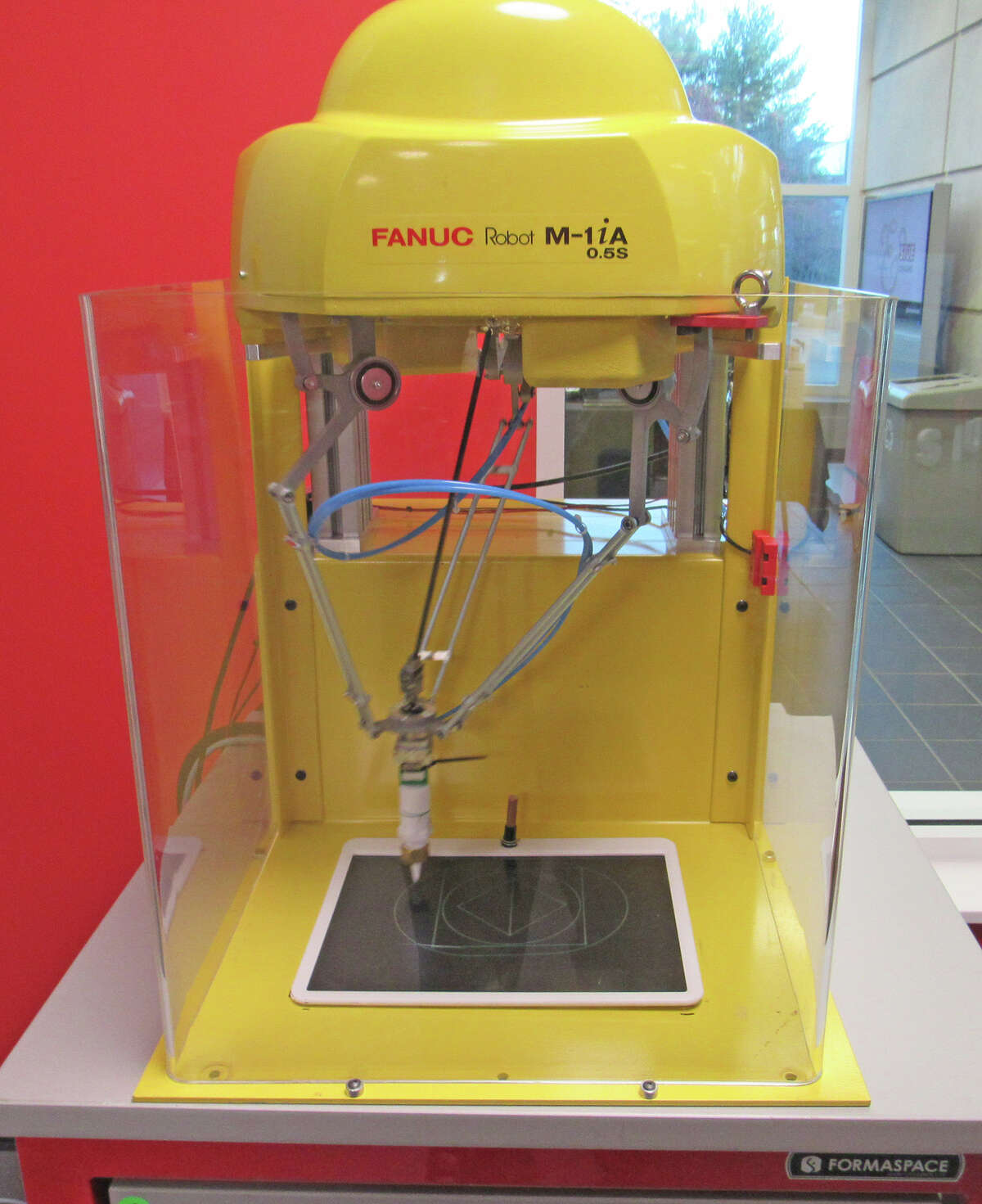 SIUE School of Engineering unveils new robotics lab, atrium