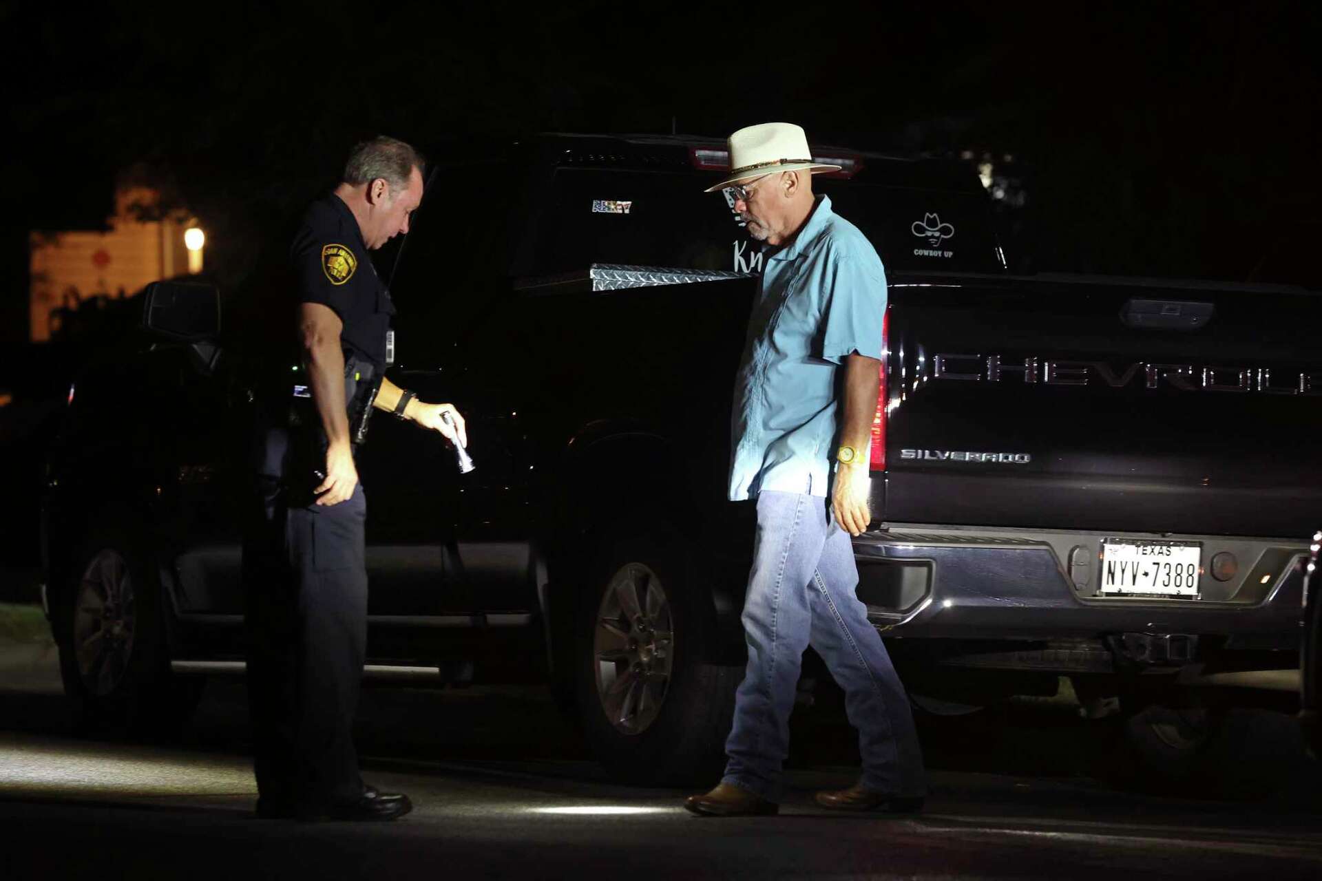 San Antonio policeman accidentally shot self to death, police say