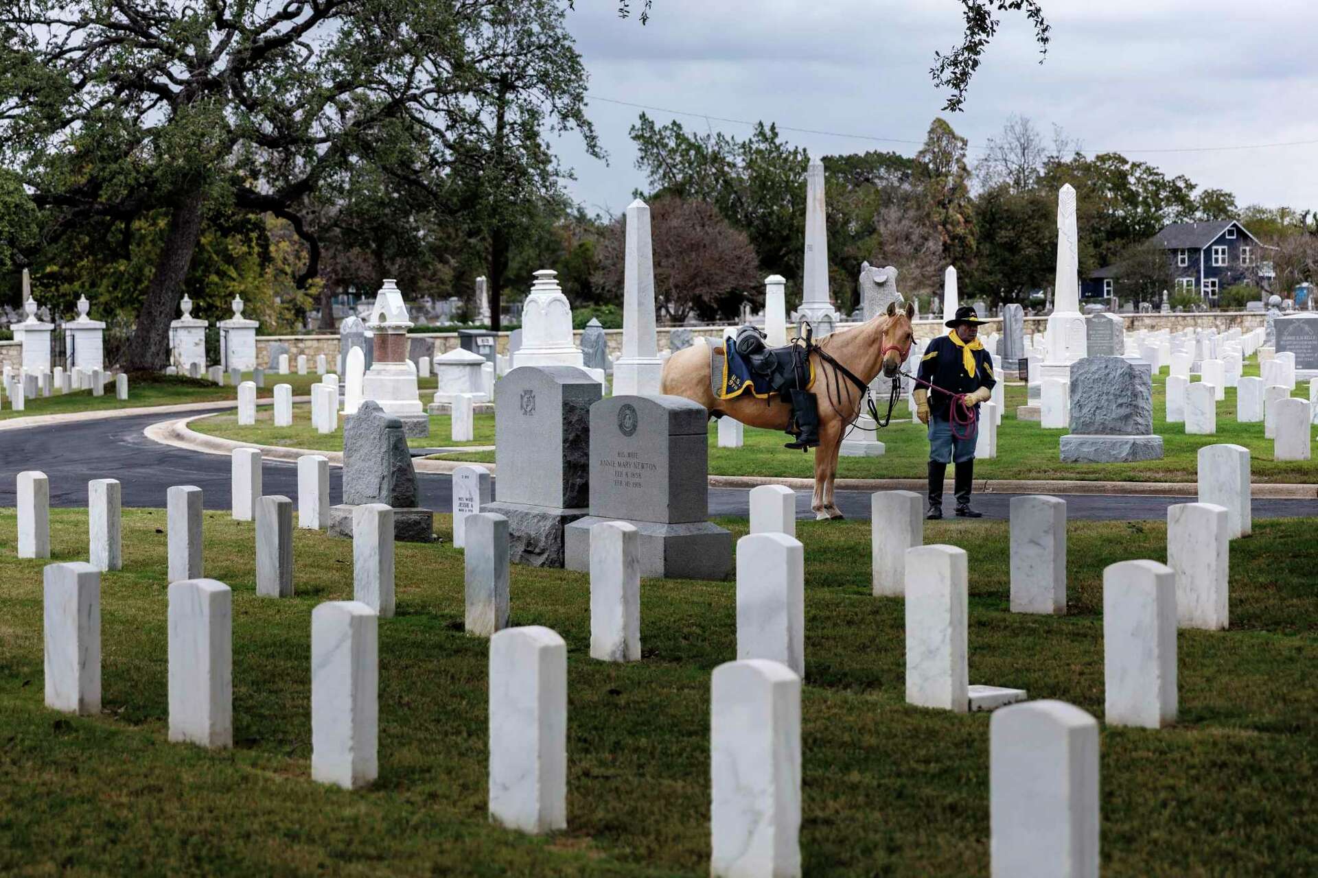 ‘This is truly a bittersweet moment’: San Antonio salutes the troops on ...
