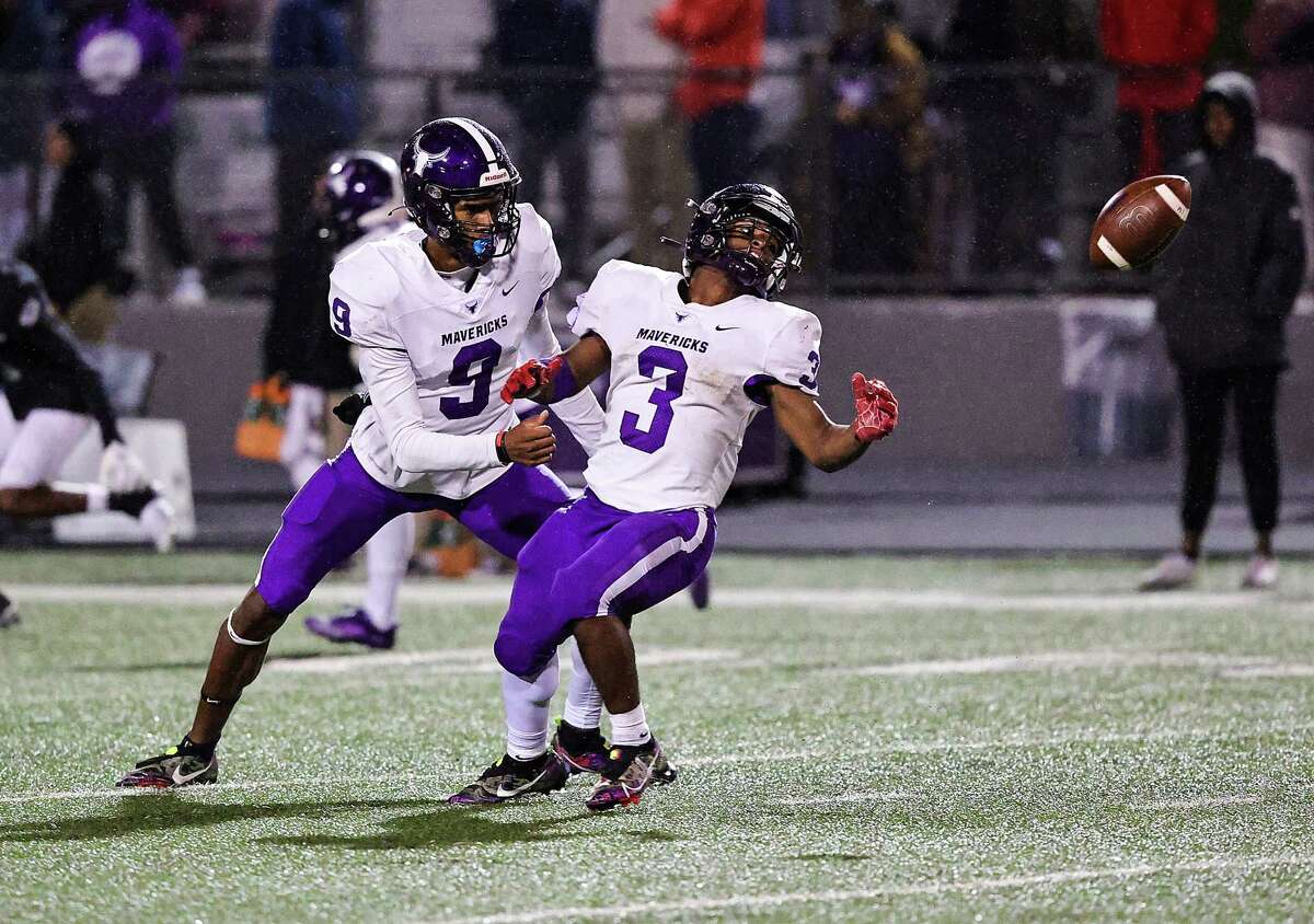 Defense, big plays lead Hightower past Morton Ranch