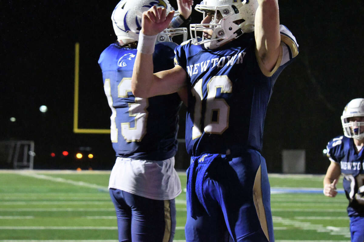 Newtown quarterback Dylan Magazu rushed for 3 touchdowns in win over ...