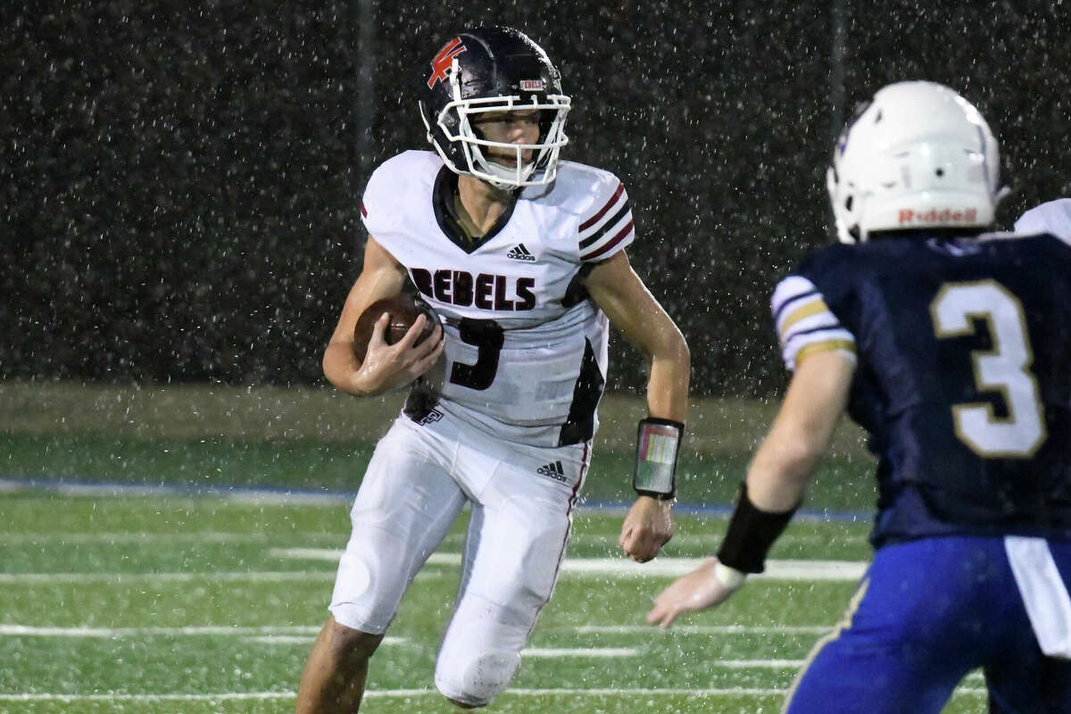 Newtown quarterback Dylan Magazu rushed for 3 touchdowns in win over ...