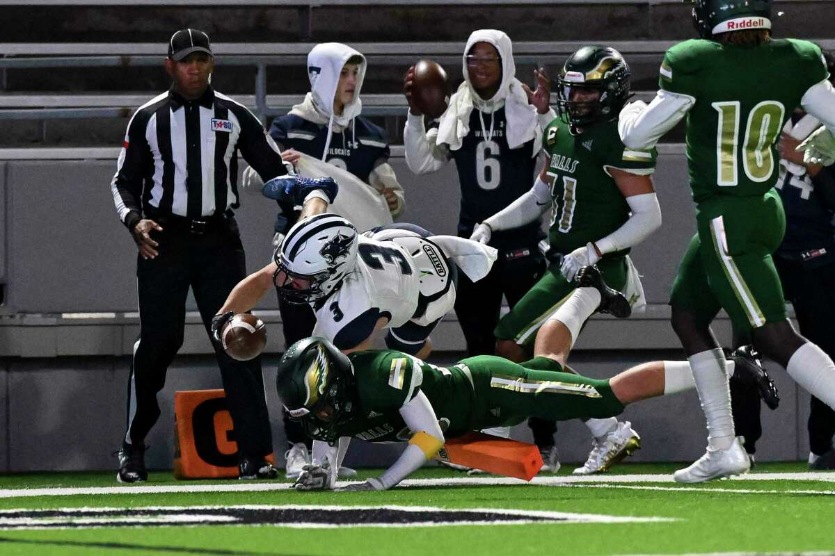 Cypress Falls survives Tomball Memorial to advance to area round