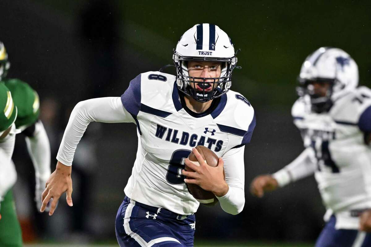 Cypress Falls survives Tomball Memorial to advance to area round