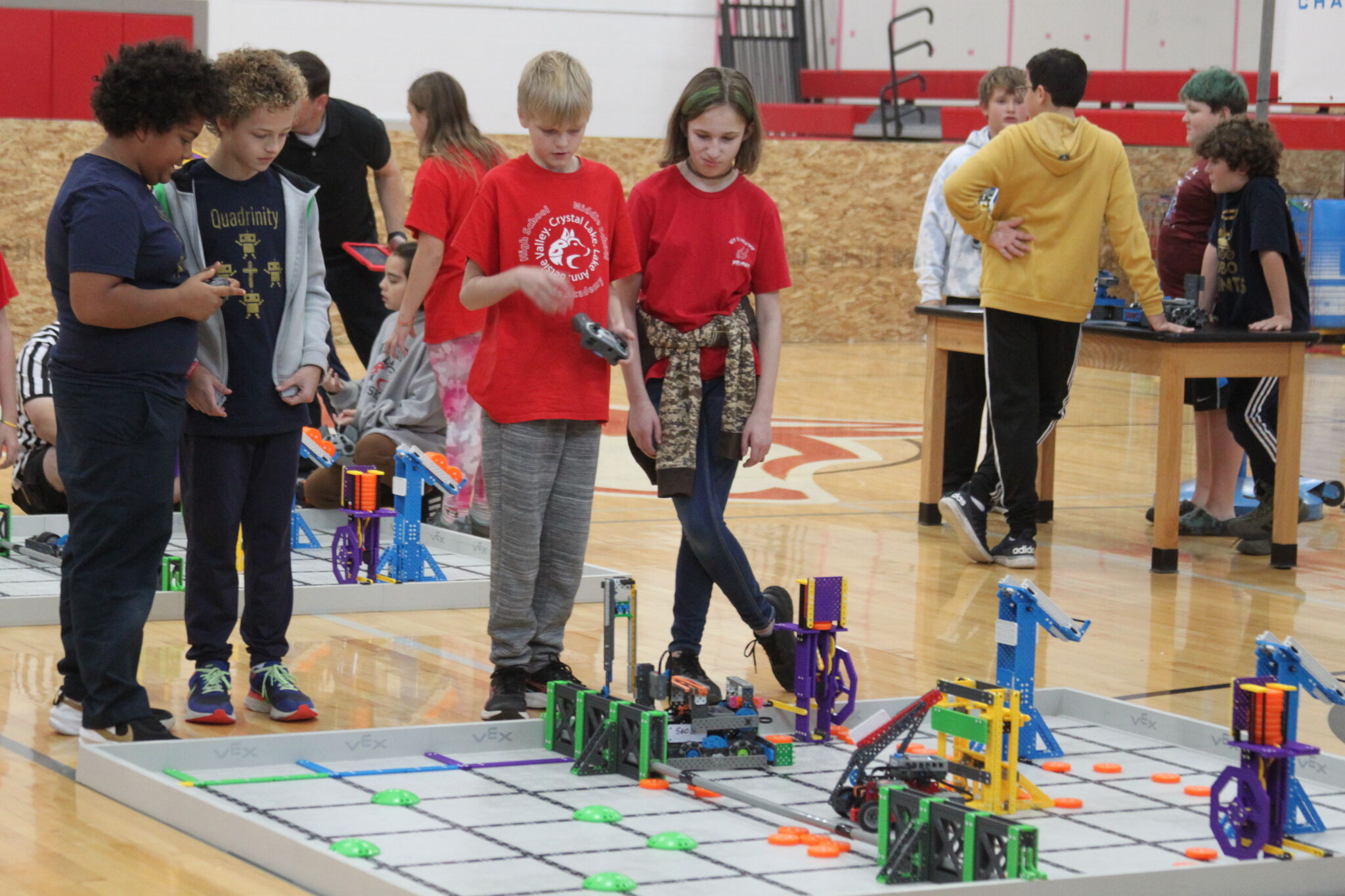 Northern Michigan robotics students team up for VEX IQ challenge