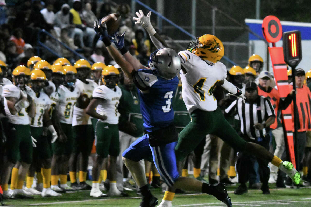 West Haven defeats Hamden on Armani Reid's last-minute catch