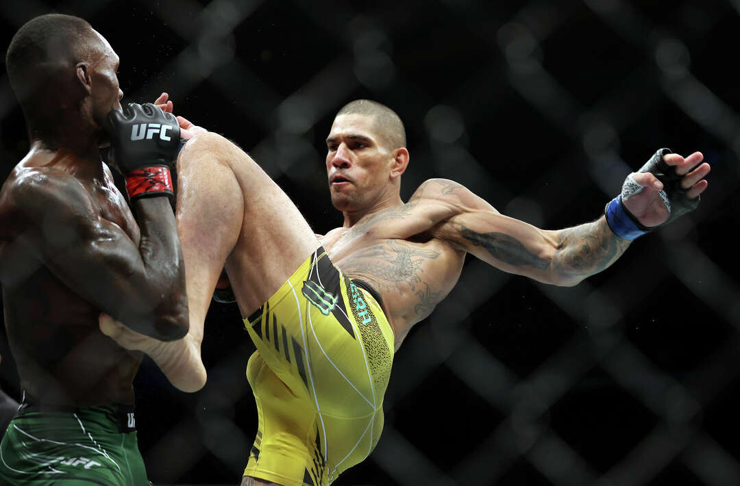 Danbury CT resident Alex Pereira to fight Khalil Rountree at UFC 307