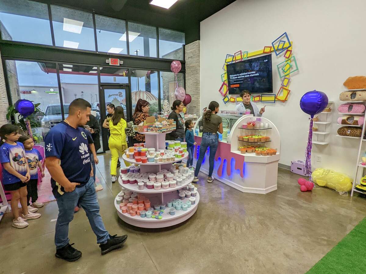At 15, 'Laredo's Slime Queen' opens Slimerella Slime Shop