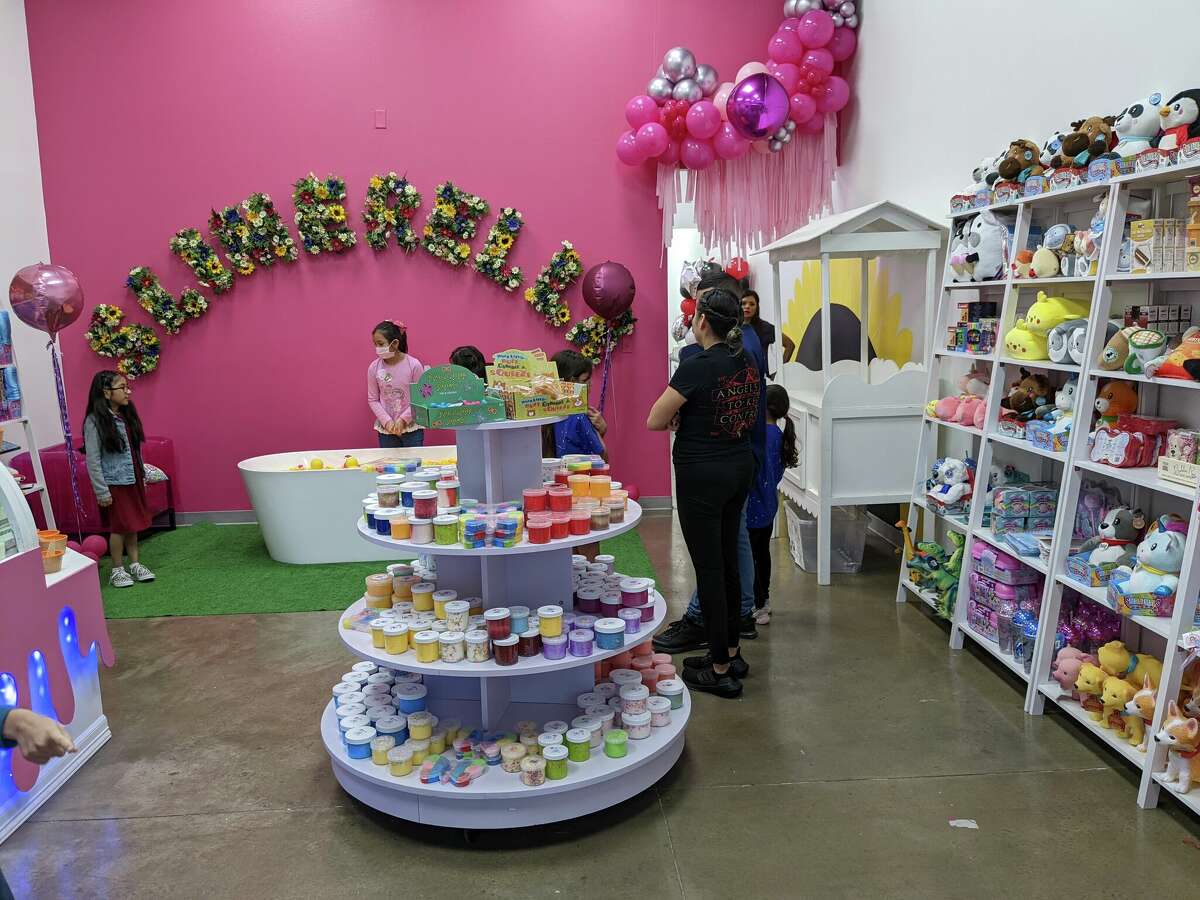 At 15, 'Laredo's Slime Queen' opens Slimerella Slime Shop