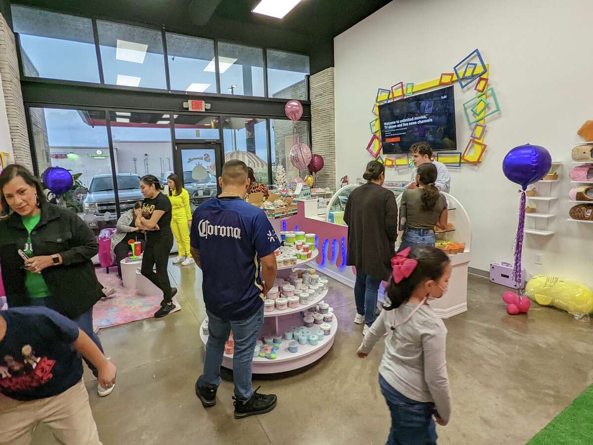 At 15, 'Laredo's Slime Queen' opens Slimerella Slime Shop