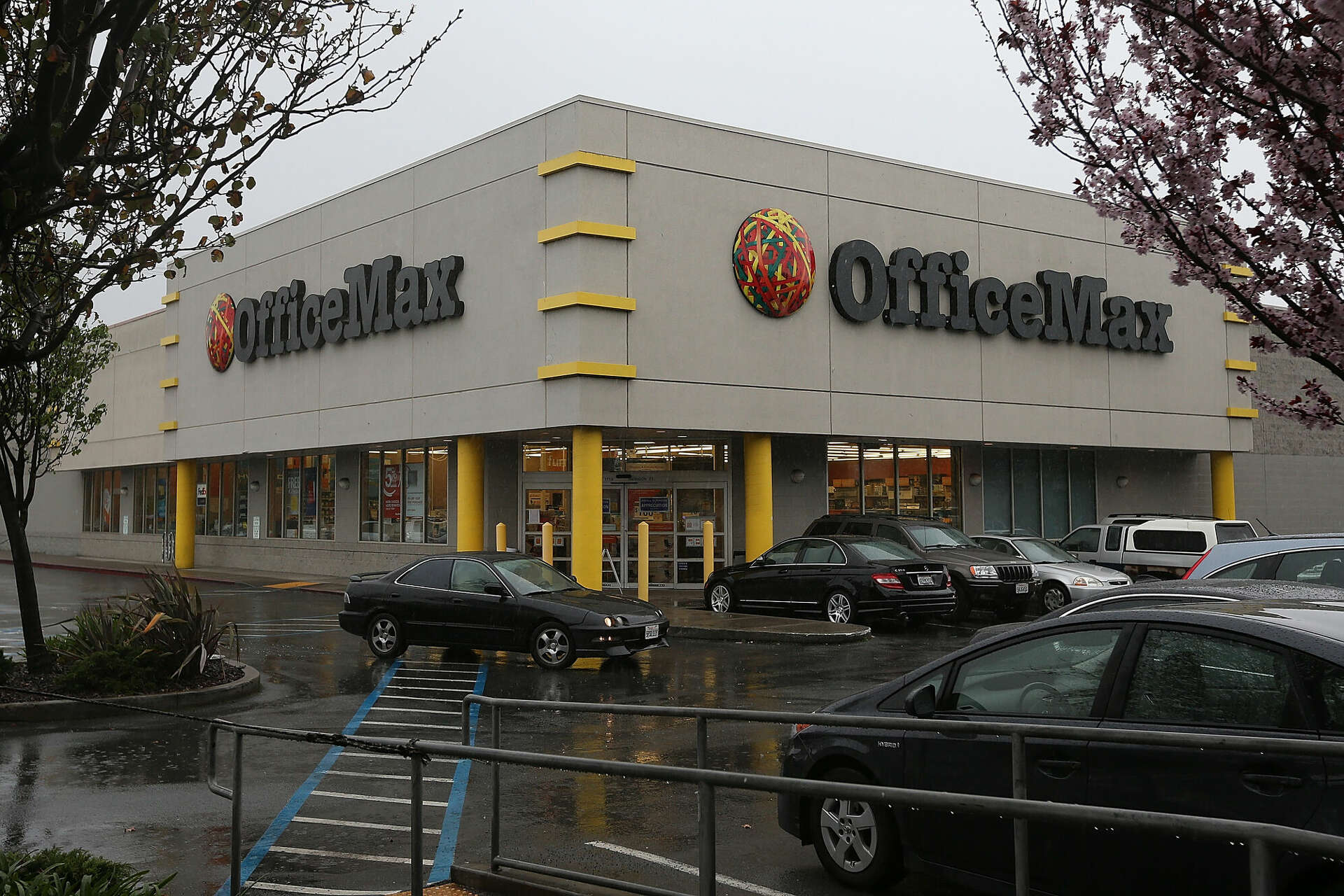 Massive OfficeMax store permanently closes in San Francisco