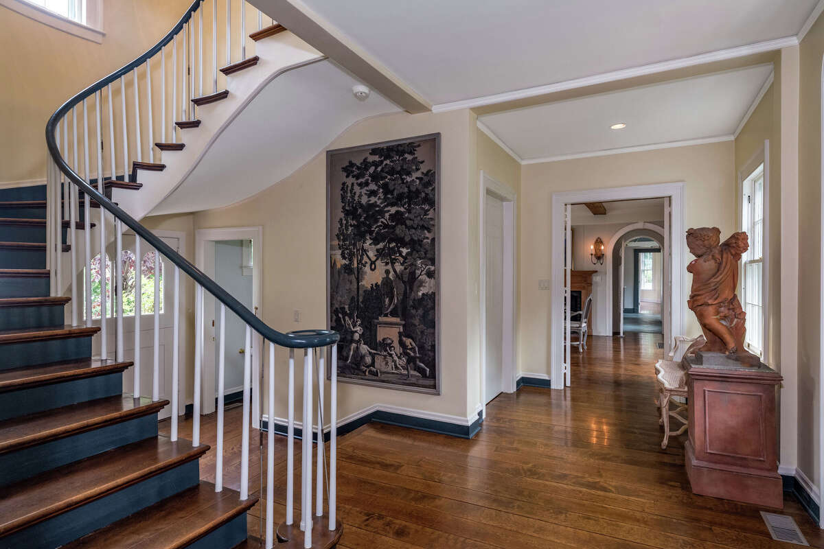 CT home built by architect in Yale secret society listed for $4M