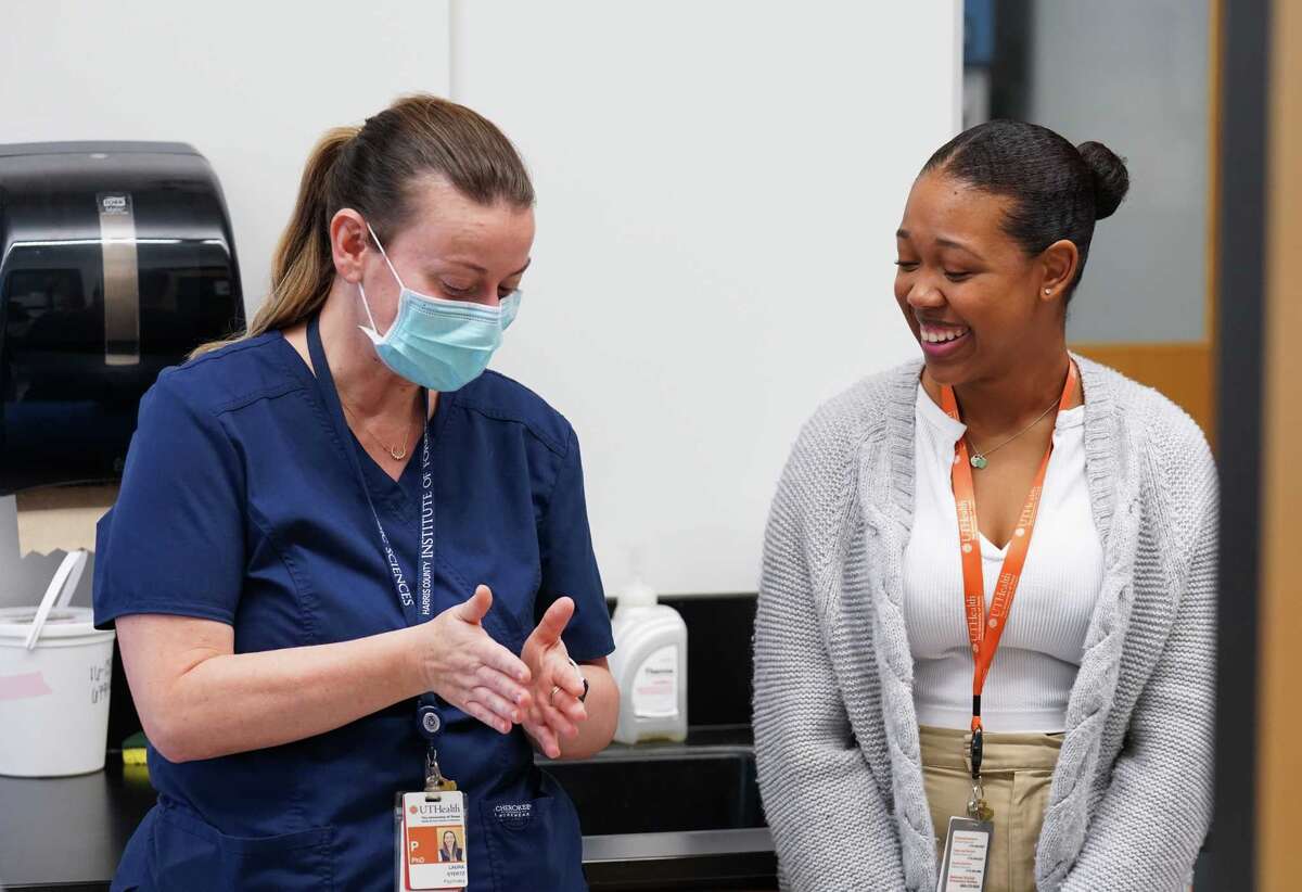 Researchers investigate drug addiction at Houston brain bank