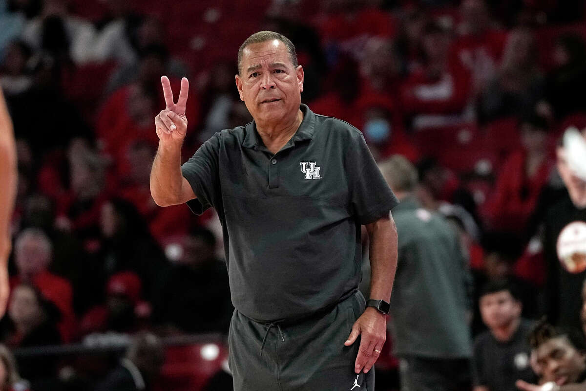 Houston Cougars: Tramon Mark, Marcus Sasser lead the way in win