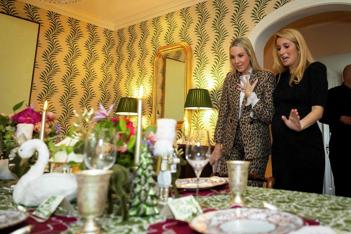 Instagram star Mrs. Alice brings viral holiday decor to Houston